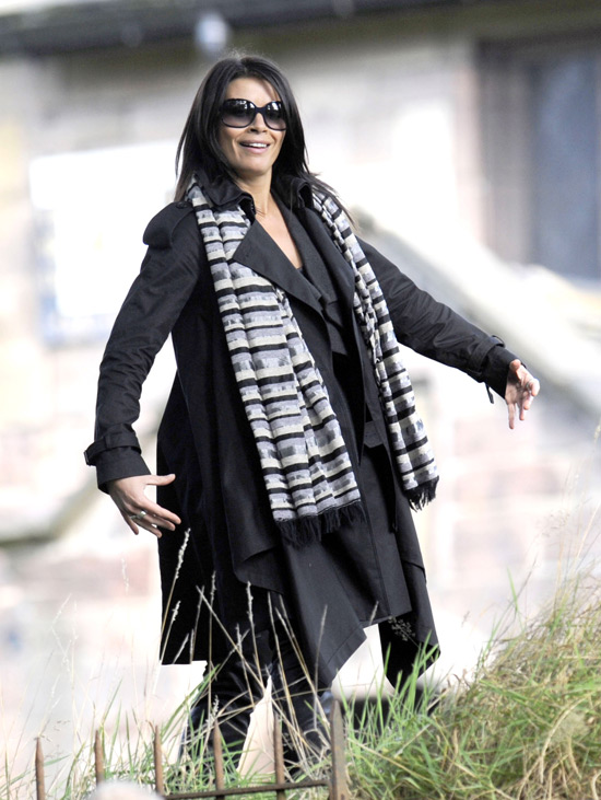 More Corrie Pics: Carla and Tony together…