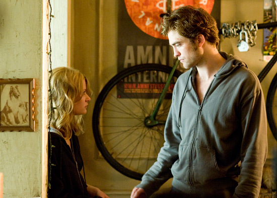 Five pics from Pattinson's 'Remember Me'